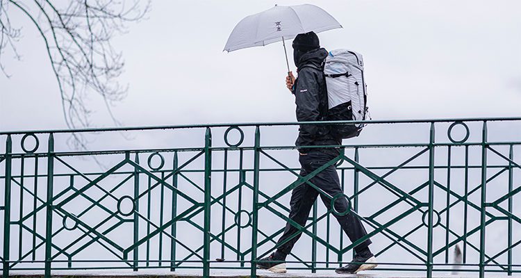 Le parapluie Dyneema est le fruit d’une collaboration entre Le ...